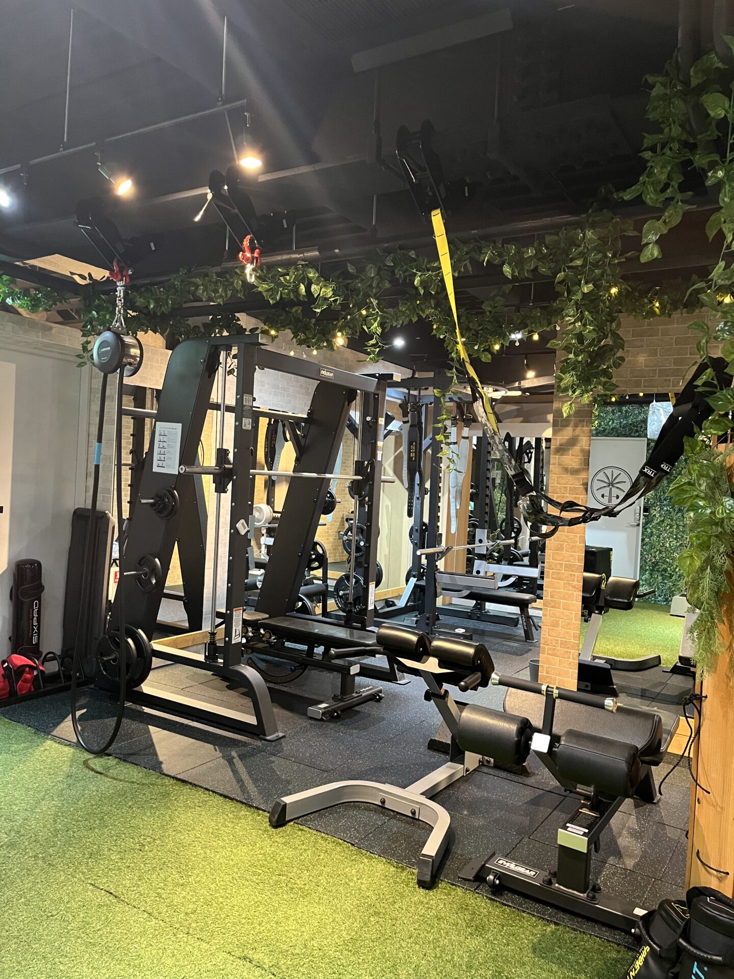 【公式】PARA-FIT24 ｜湘南- 江ノ島- 24時間フィットネスジム